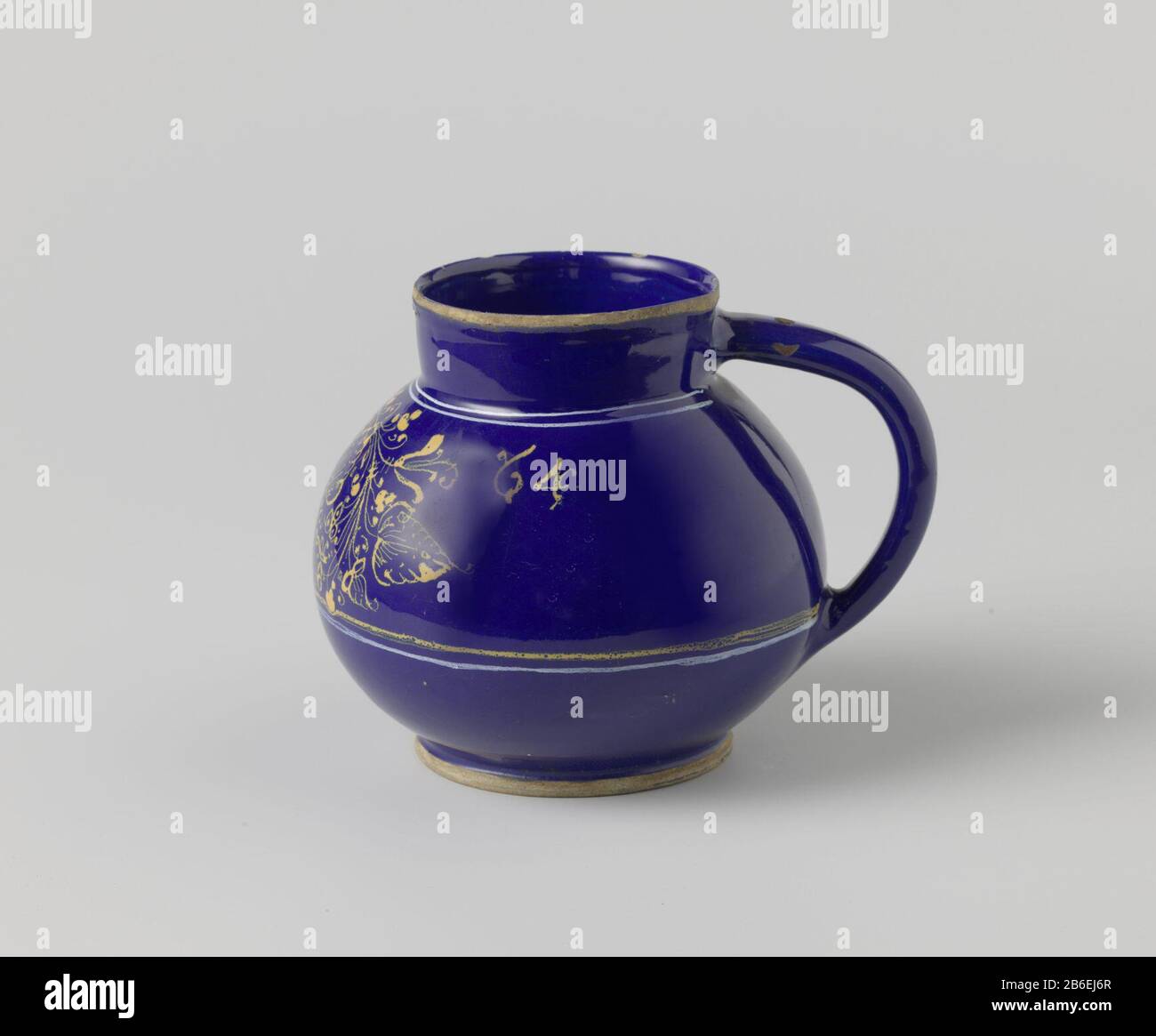 Spherical can of multicolor painted faience Bolvormige kan van ...