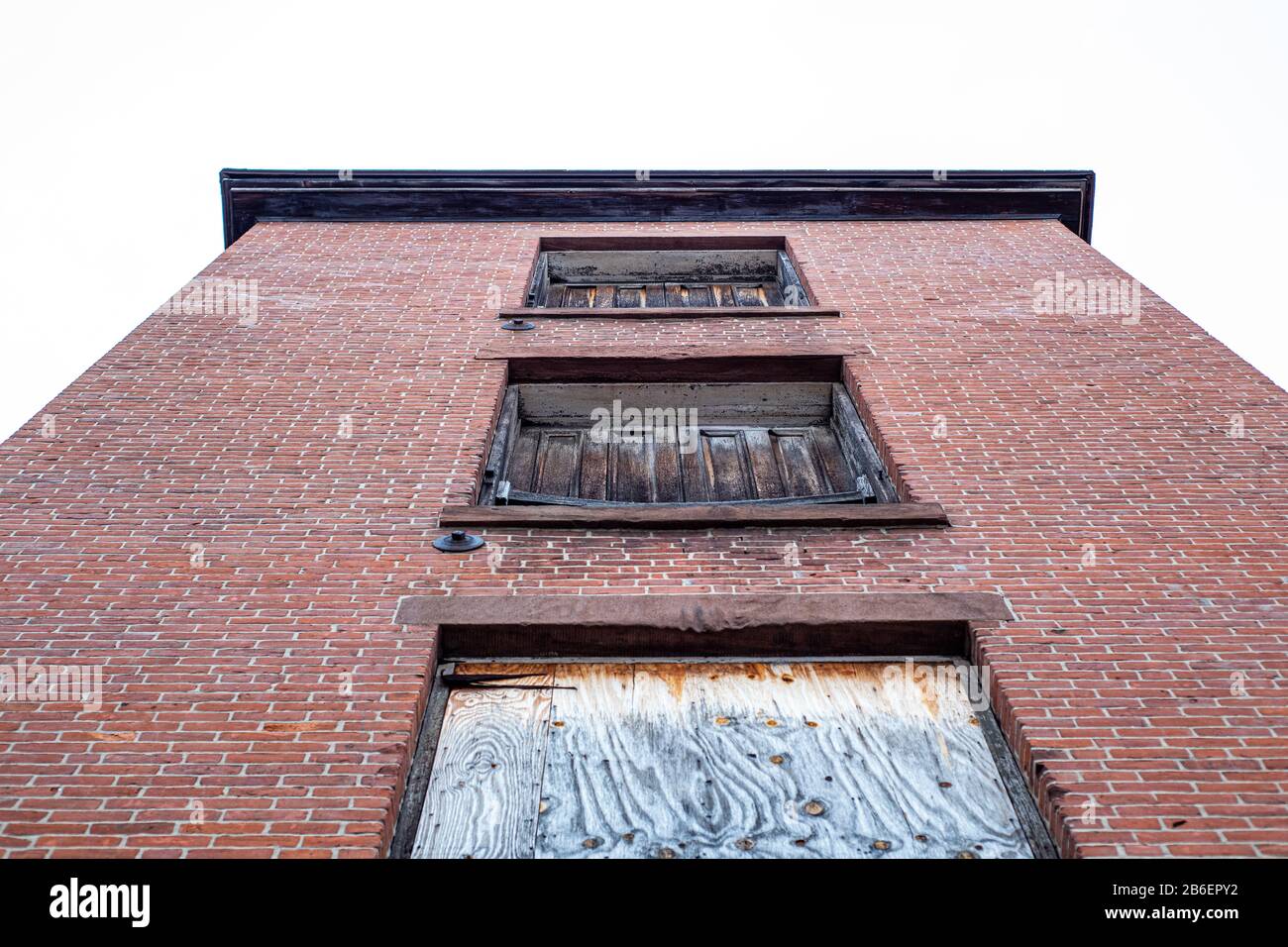 Tilt up building hi-res stock photography and images - Alamy