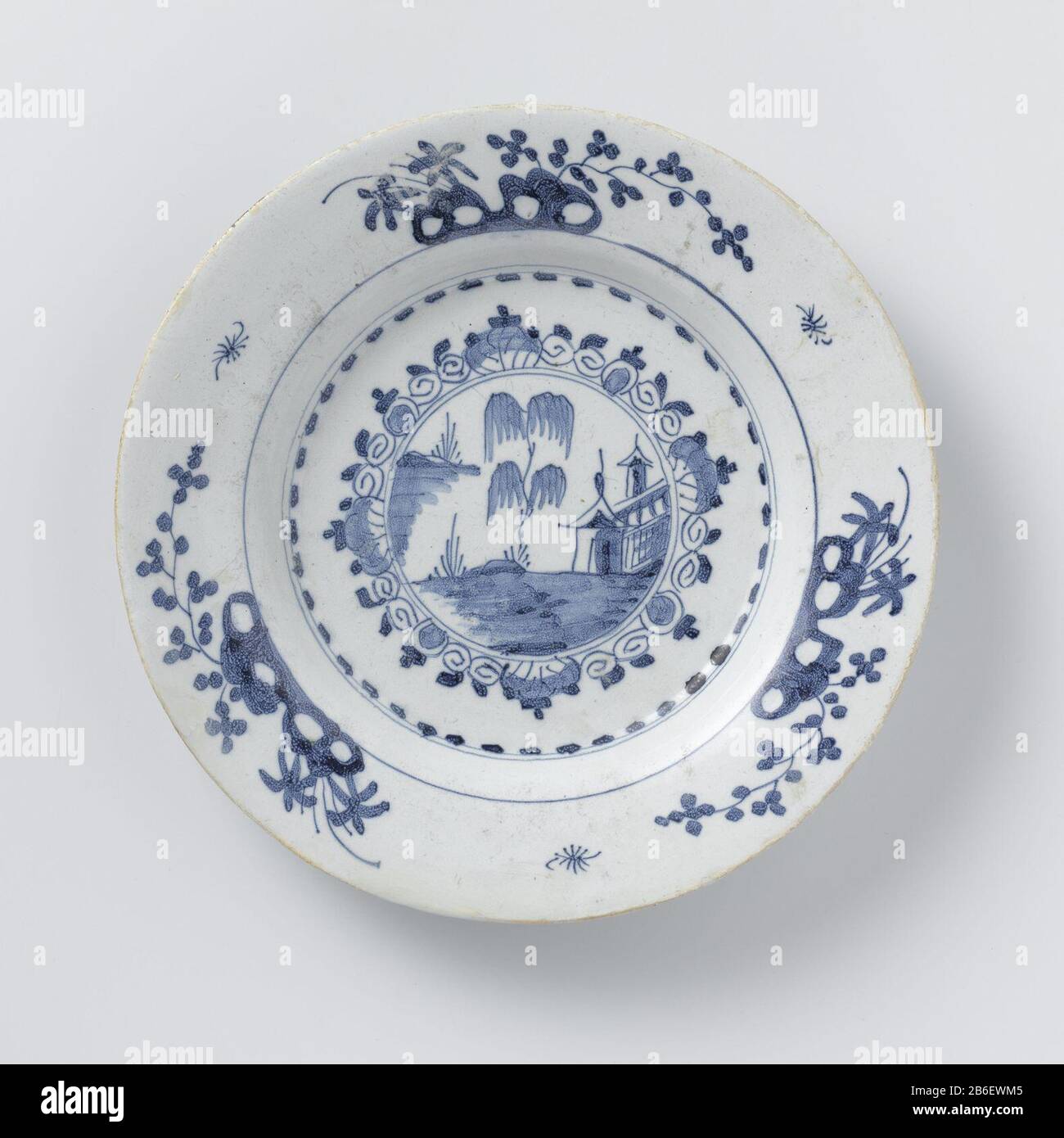 Faience plate hi-res stock photography and images - Alamy
