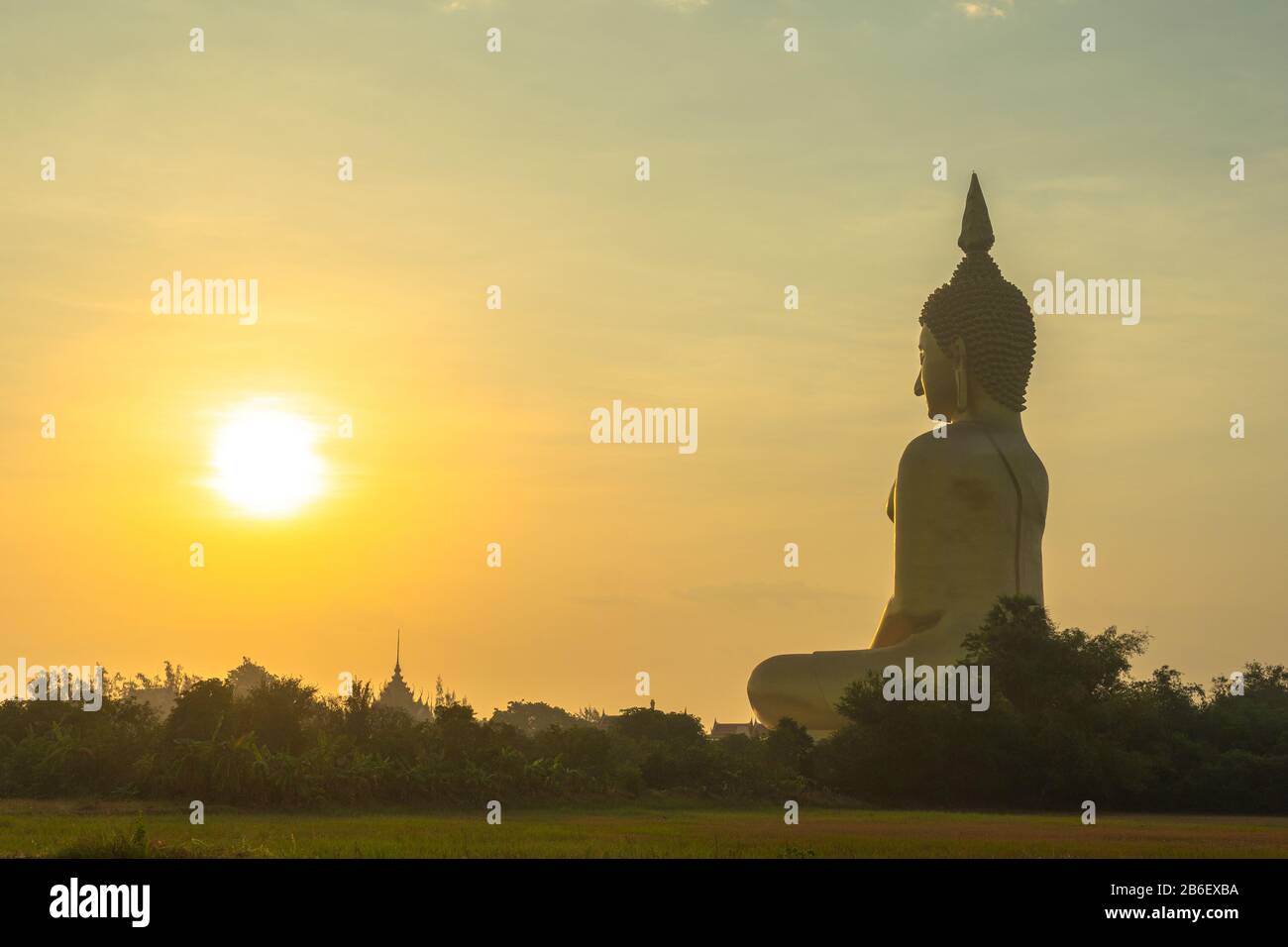 The great buddha wat muang monastery hi-res stock photography and ...