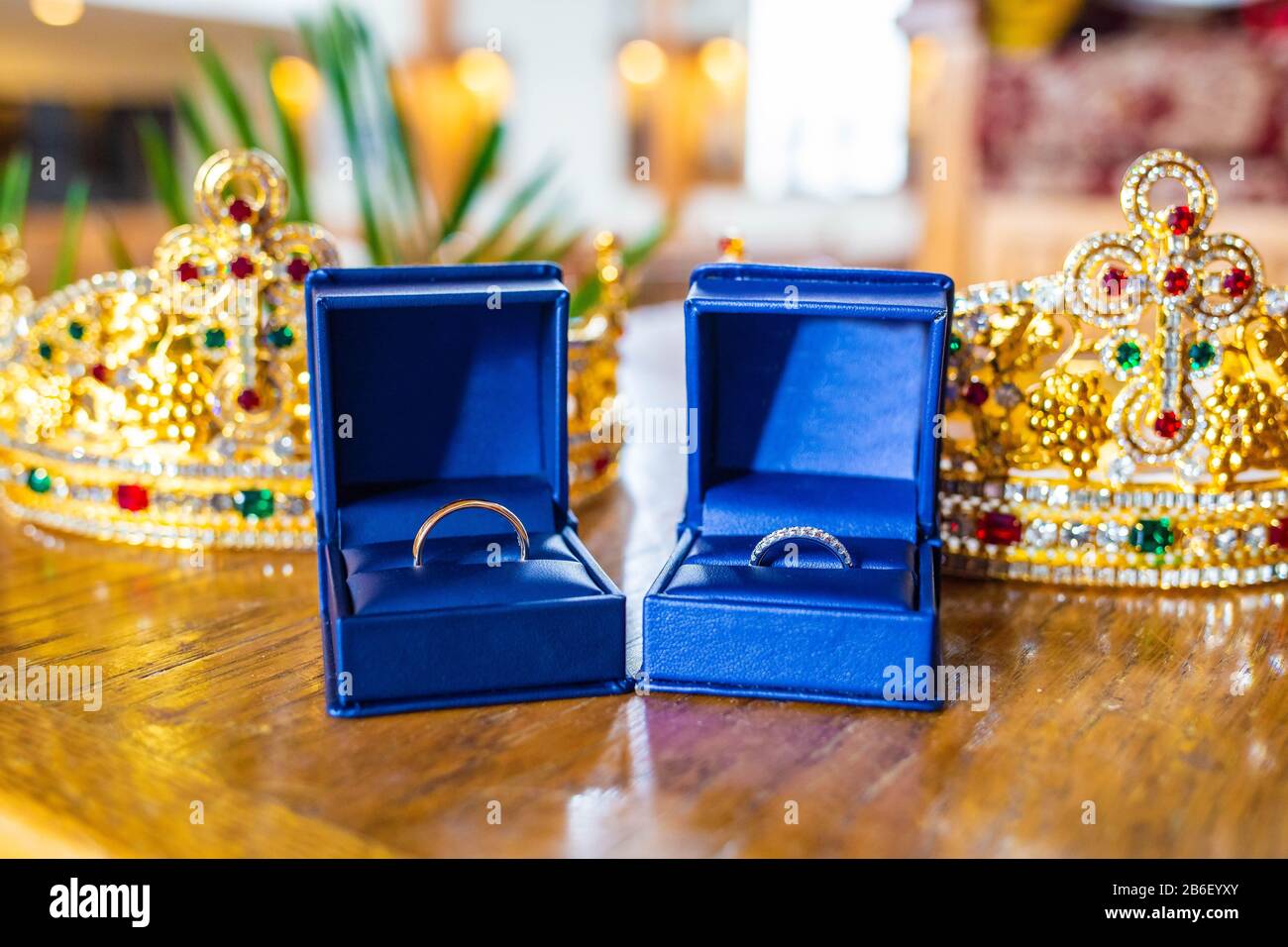 Wedding rings pair marriage symbols hi-res stock photography and images ...