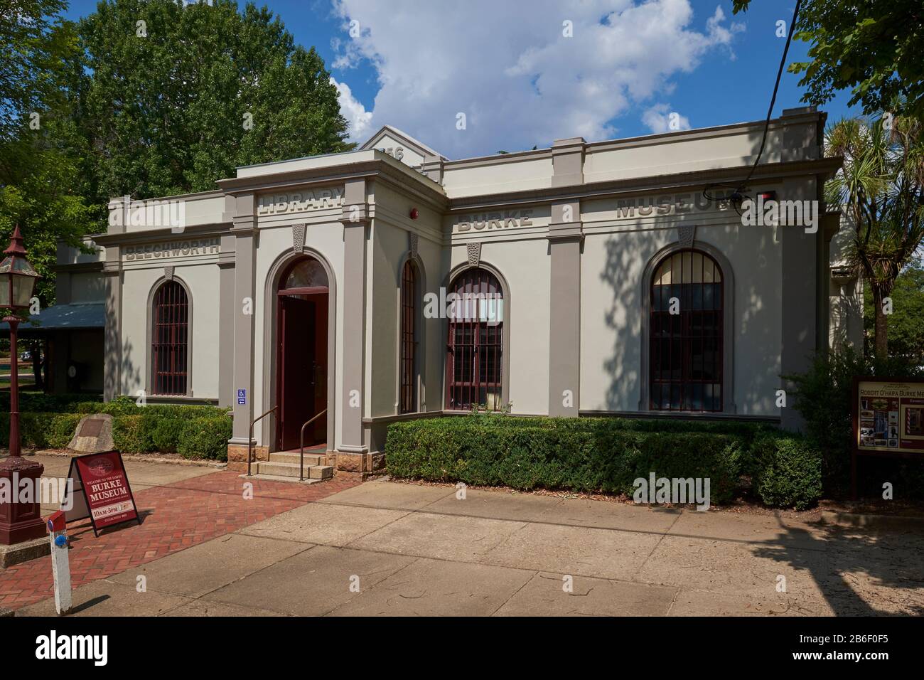 Burke museum hi-res stock photography and images - Alamy