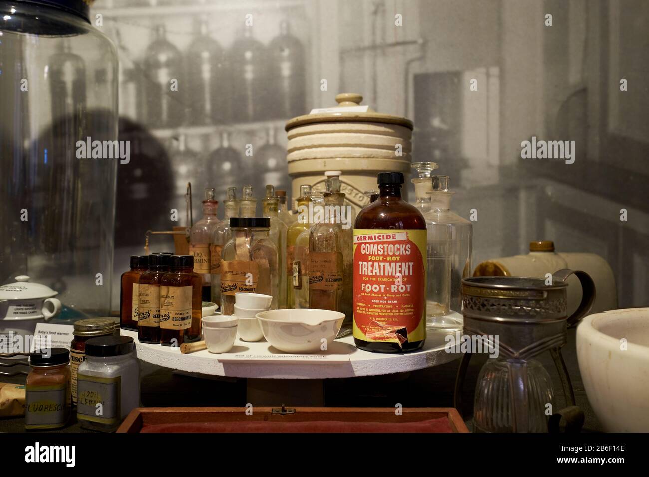 Old medicine bottle hi-res stock photography and images - Alamy