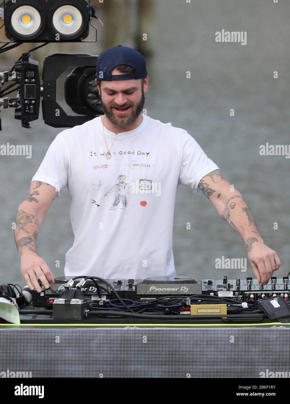 Alex pall of the chainsmokers hi-res stock photography and images - Alamy