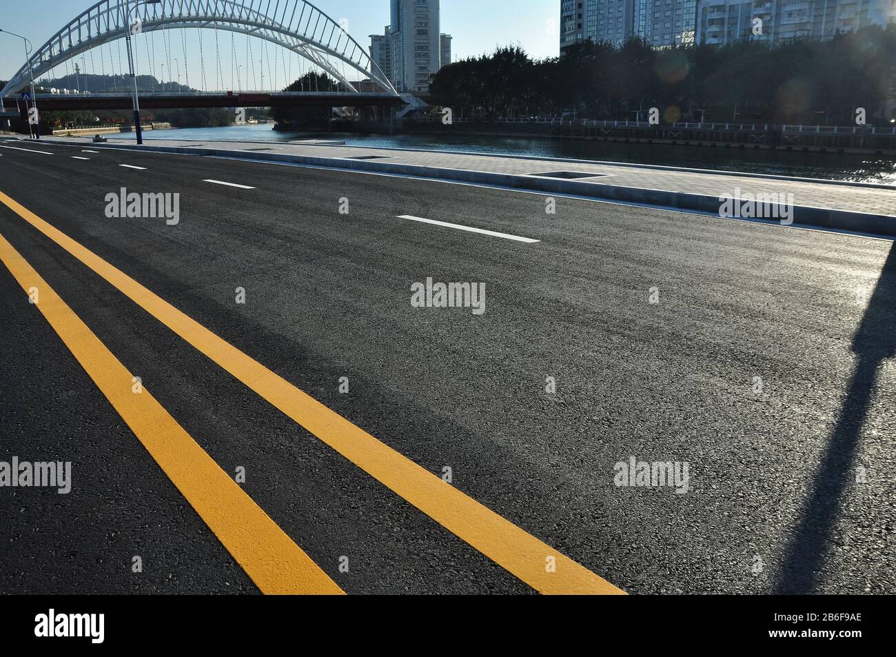 Empty asphalt High Resolution Stock Photography and Images - Alamy