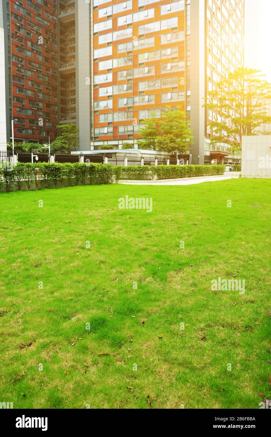 Green area in front hi-res stock photography and images - Alamy
