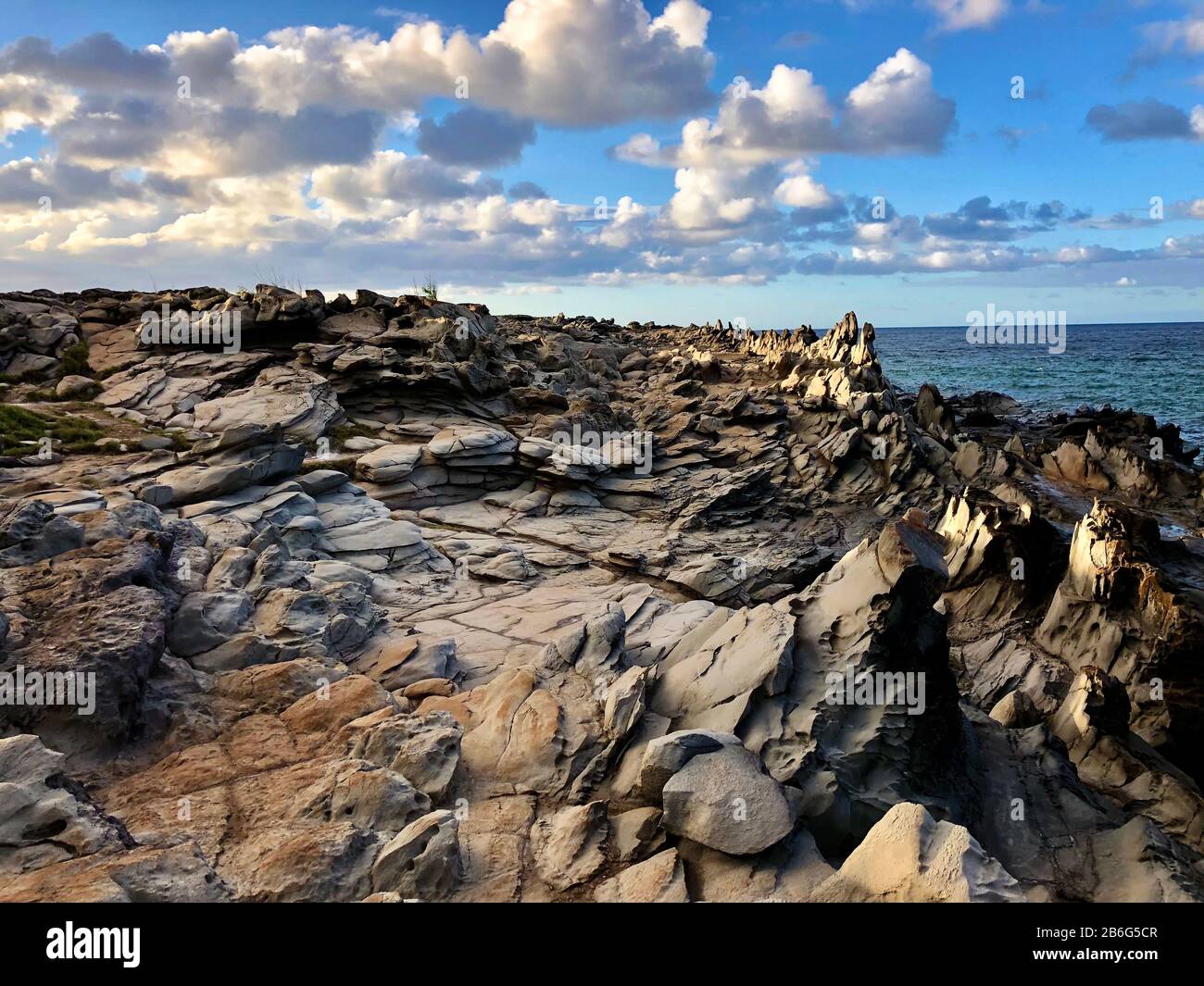 Dragon's Teeth - eroded volcanic rock, Makaluapuna Point, Kapalua, Maui ...