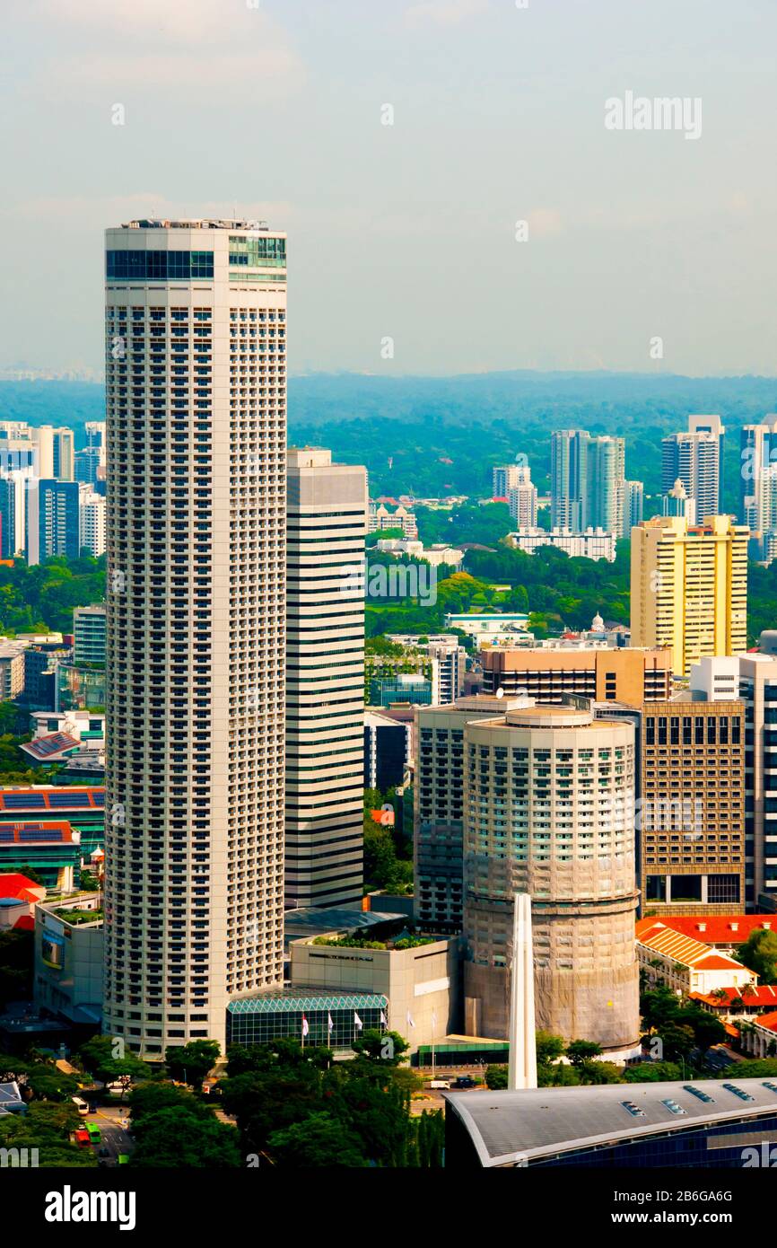 Singapore skyscraper commercial buildings hi-res stock photography and ...