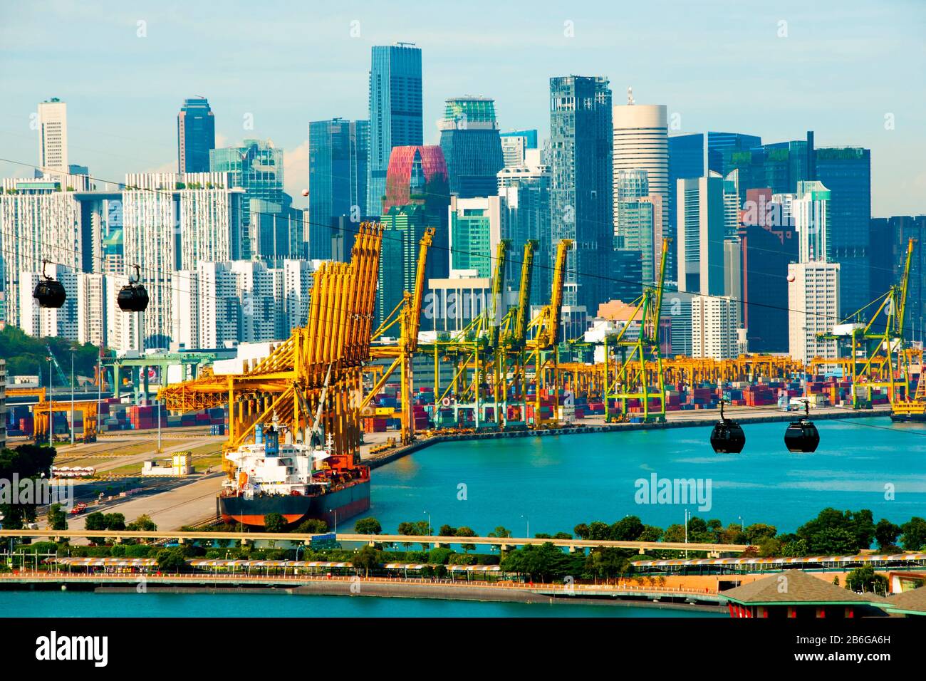 Harbor cable car hi-res stock photography and images - Alamy
