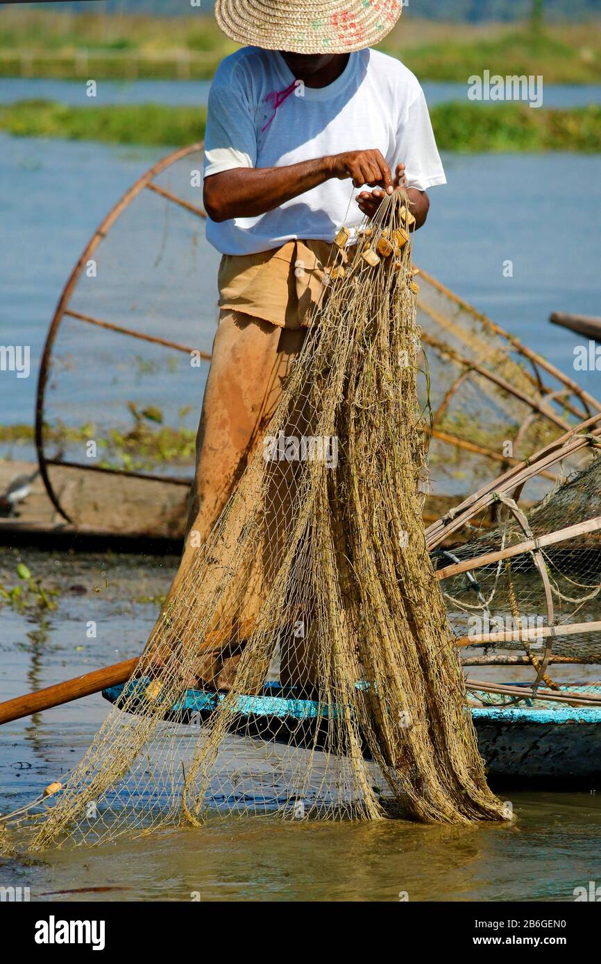 Net fishing korea hi-res stock photography and images - Alamy