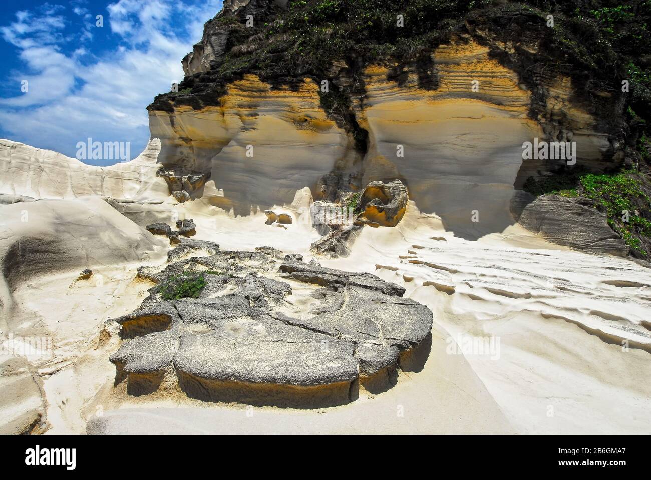 Scenic low-angle view of Capurpuraoan Rocks, also Kapurpurawan Rock ...