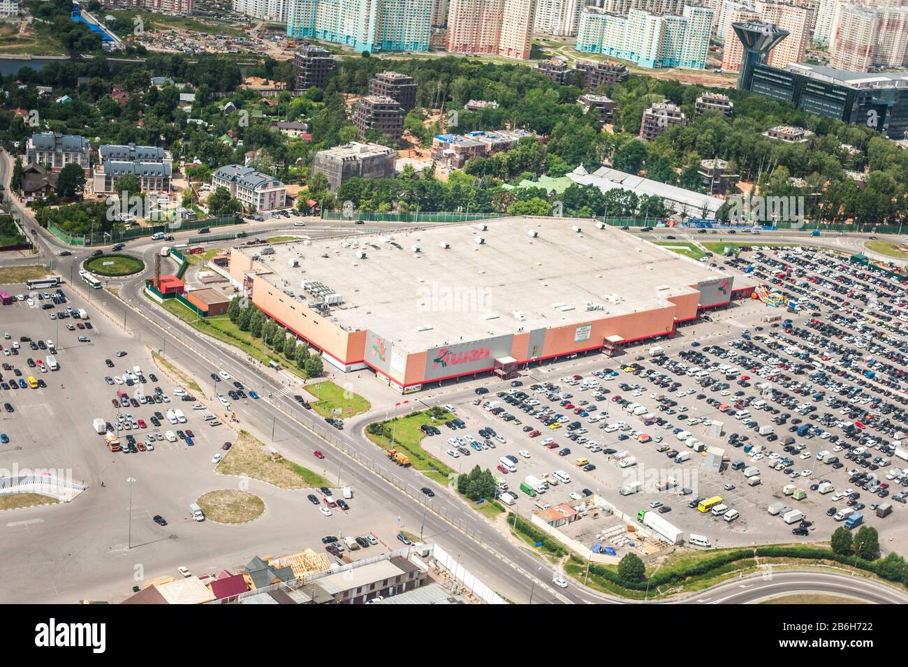 Birds eye view supermarket hi-res stock photography and images - Alamy