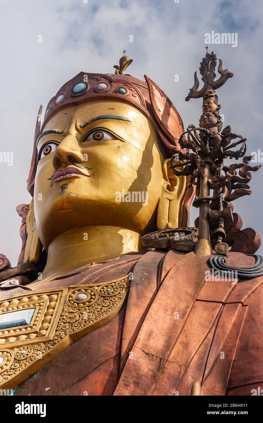 World tallest statue hi-res stock photography and images - Alamy