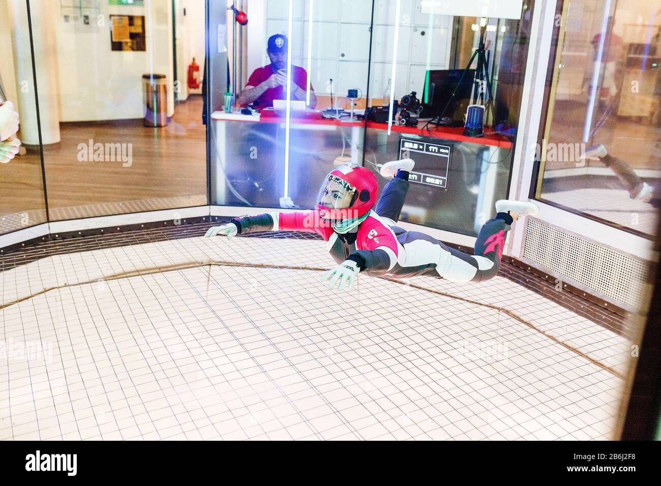 Aerodynamic flow hi-res stock photography and images - Alamy