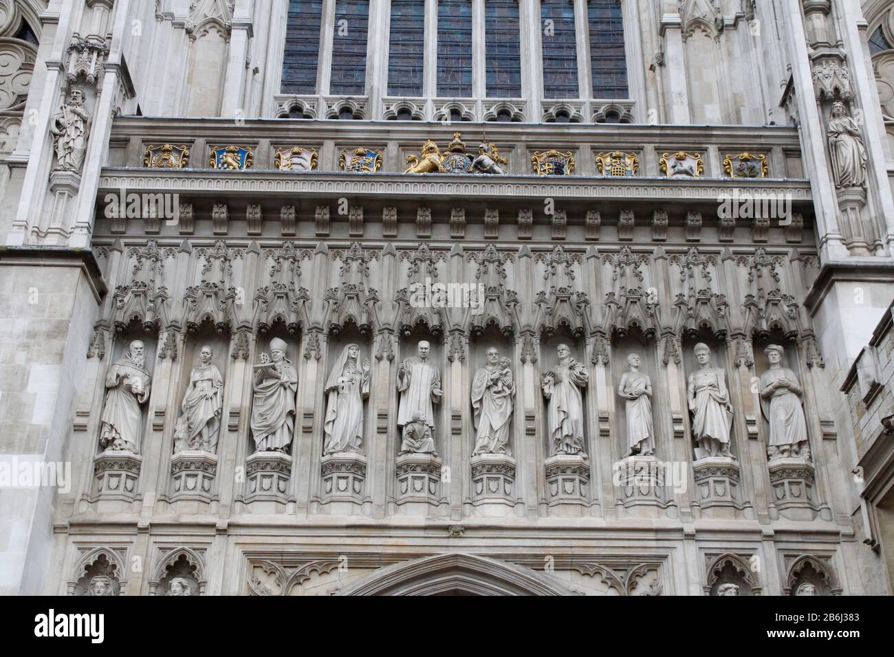 Exterior statues westminster abbey hi-res stock photography and images ...
