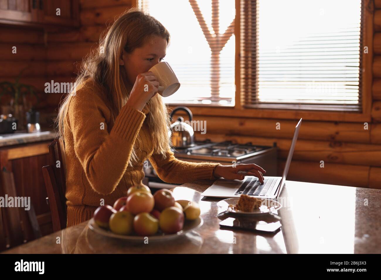 Comfortably hi-res stock photography and images - Alamy