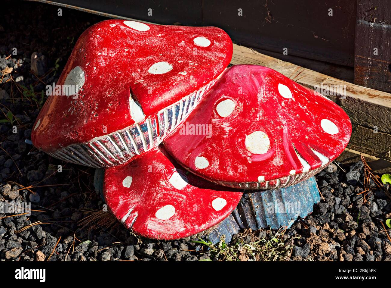Market Gardens / A brightly coloured toadstool ornament Stock Photo - Alamy