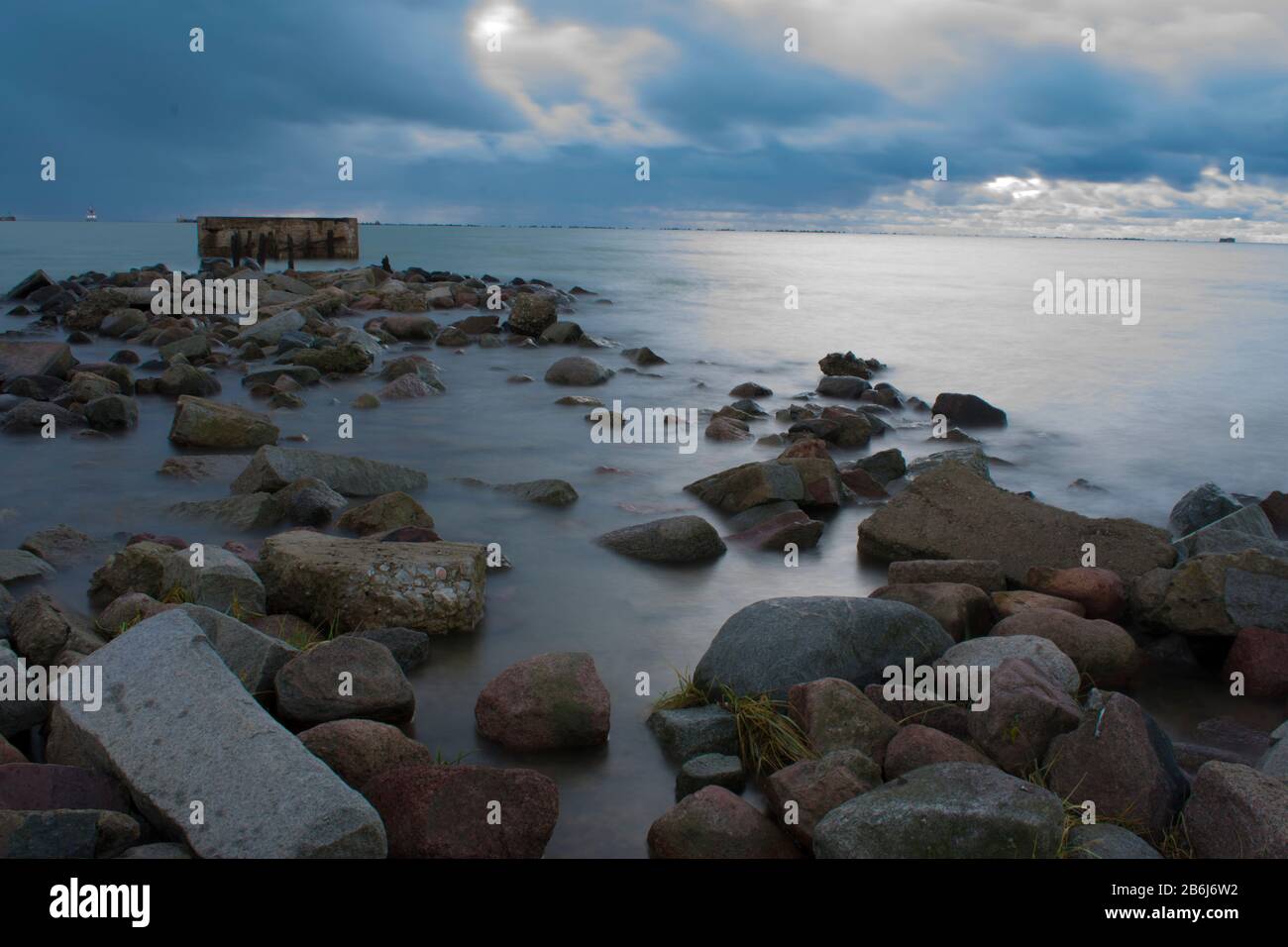 Long exposure sea water hi-res stock photography and images - Alamy