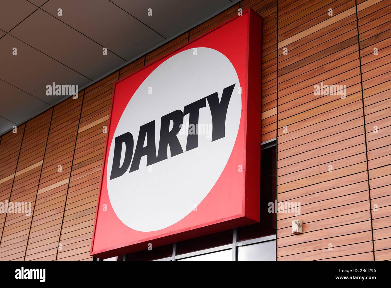 Darty Shop Sign High Resolution Stock Photography and Images - Alamy