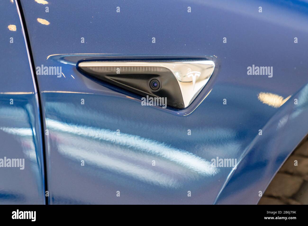 Tesla side view hi-res stock photography and images - Alamy