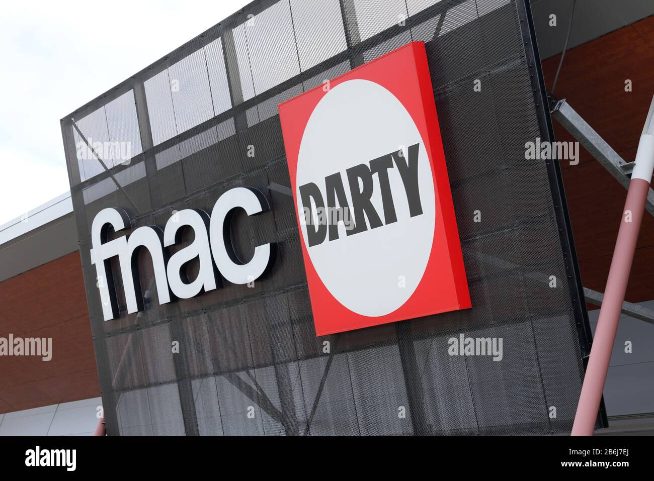 Arcachon , Aquitaine / France - 10 08 2019 : Fnac Darty Logo sign shop ...