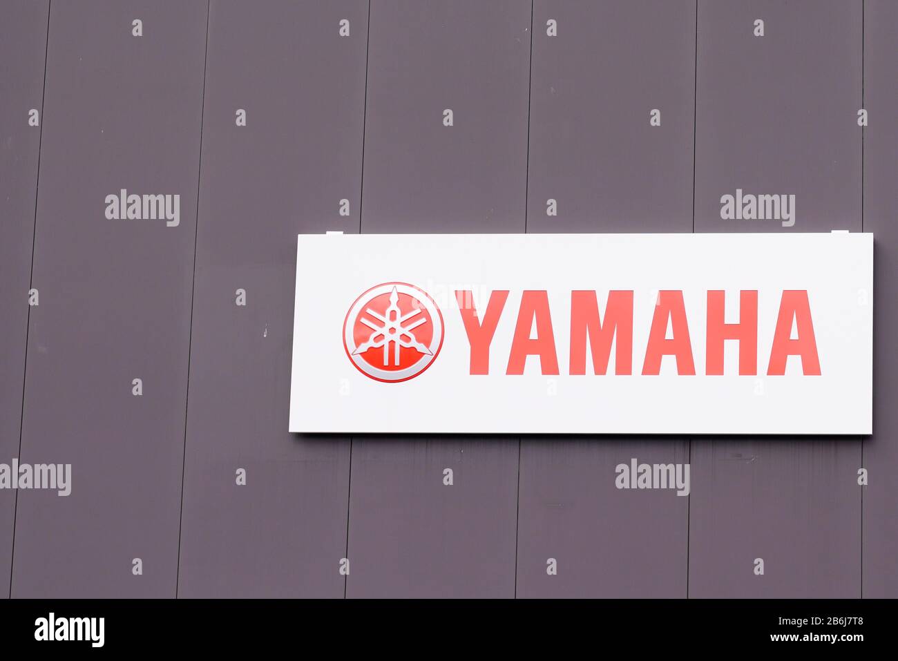 Yamaha logo hi-res stock photography and images - Alamy