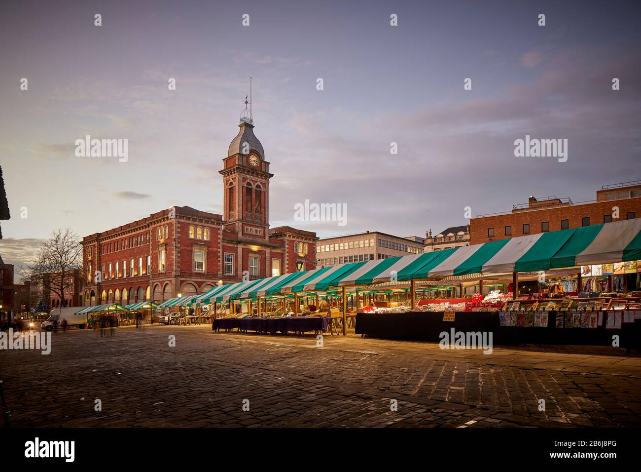 Chesterfield, Derbyshire, Chesterfield Market Hall and outdoor market ...