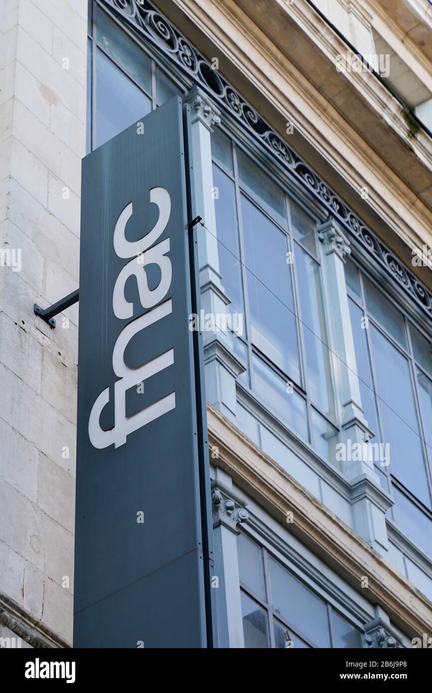 Fnac logo hi-res stock photography and images - Alamy