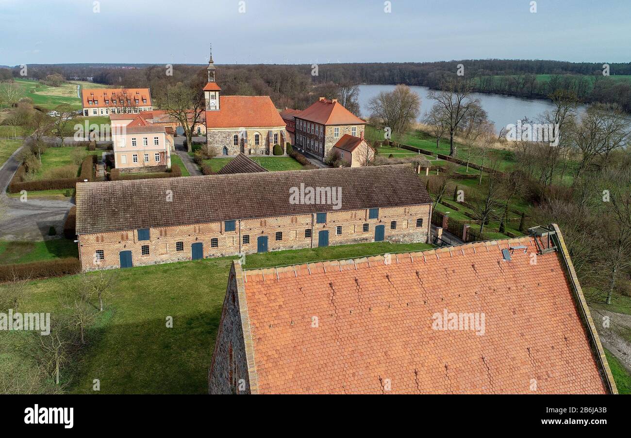 Drone technology temple hi-res stock photography and images - Alamy