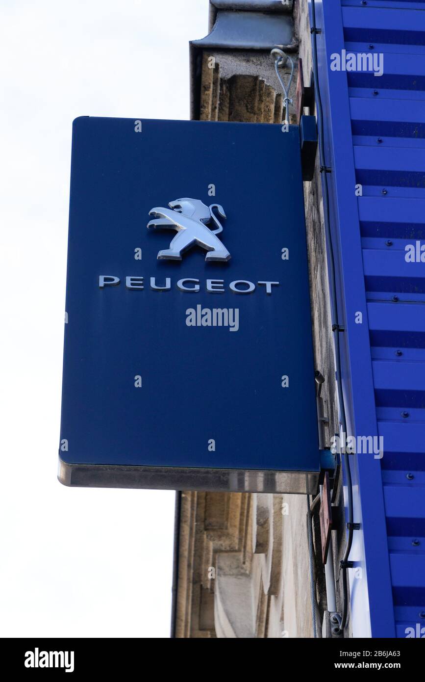 Bordeaux , Aquitaine / France - 11 13 2019 : peugeot sign logo car ...