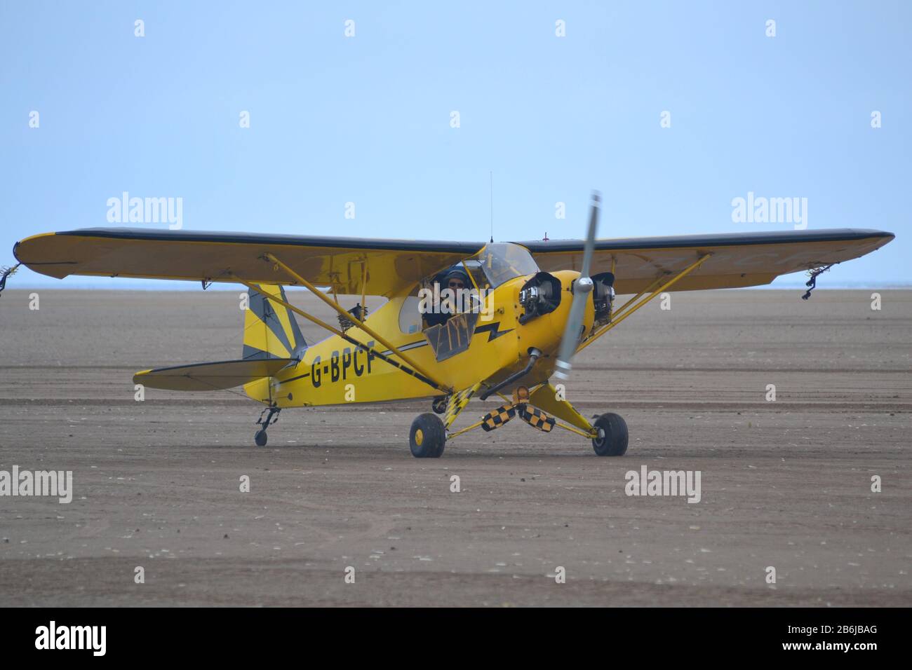 Piper cub cockpit hi-res stock photography and images - Alamy