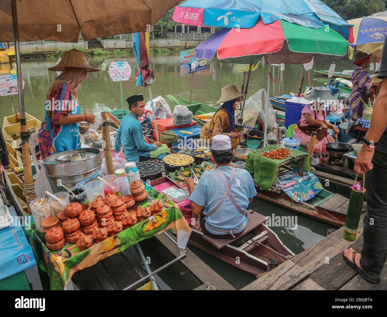 Hat Yai Boat Market Stock Photo - Alamy