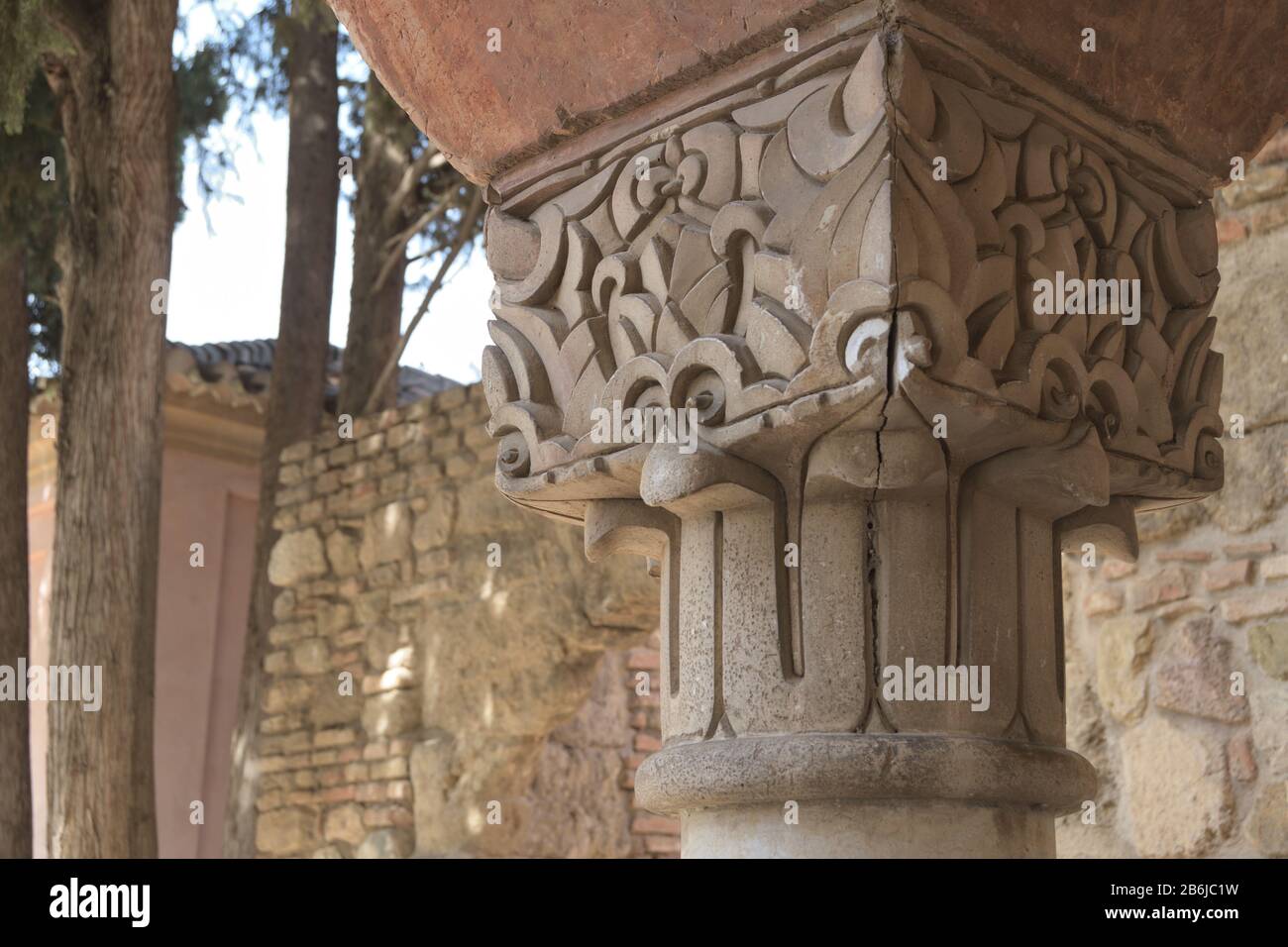 Column chapiter hi-res stock photography and images - Alamy