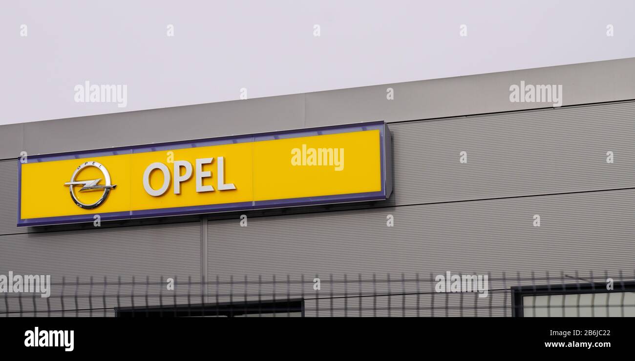 Auto industrial opel hi-res stock photography and images - Alamy