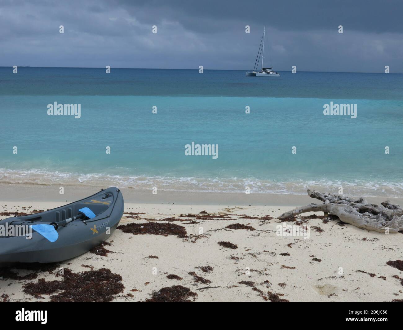 Canoe catamaran hi-res stock photography and images - Alamy