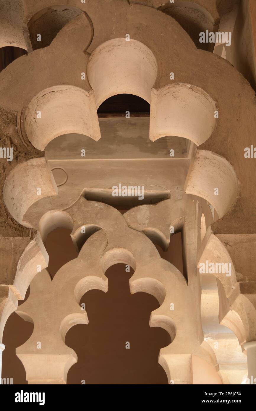 Multifoil arches in Alcazaba in ancient muslim palace Stock Photo - Alamy