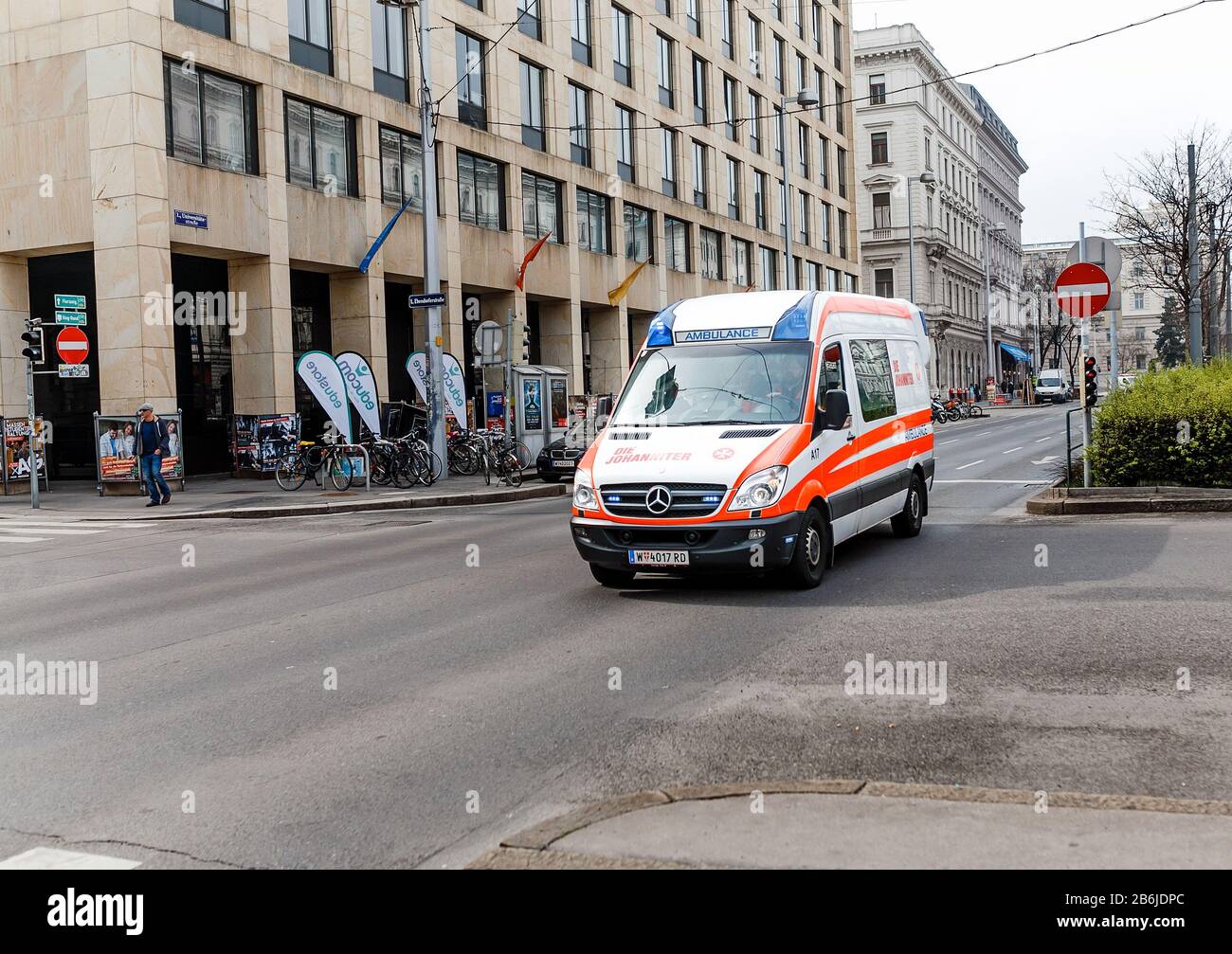Ambulance austria hi-res stock photography and images - Alamy