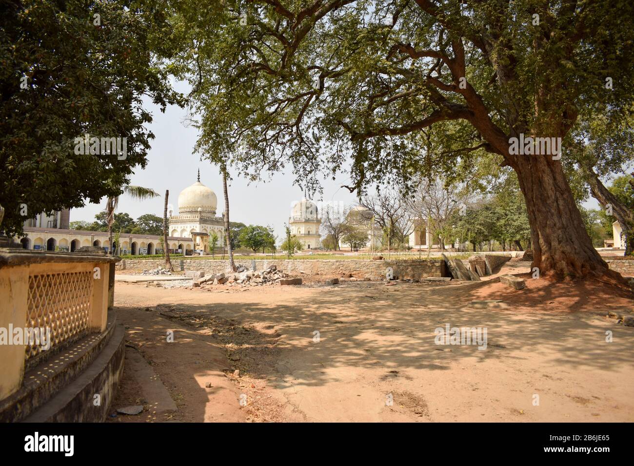 Historical village dirt road hi-res stock photography and images - Alamy