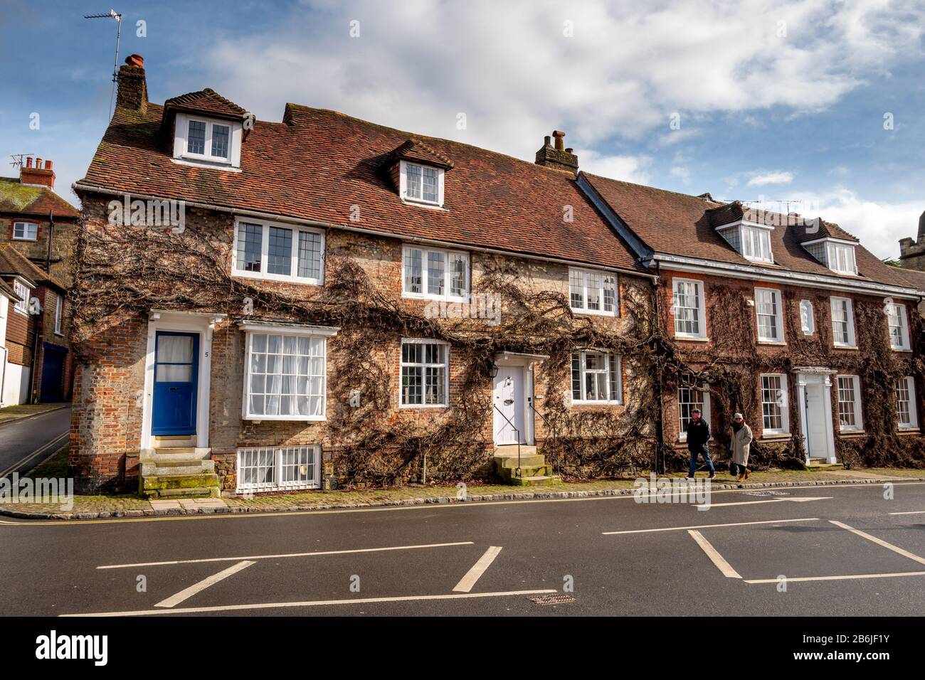 Beautiful old buildings in Midhurst Stock Photo - Alamy
