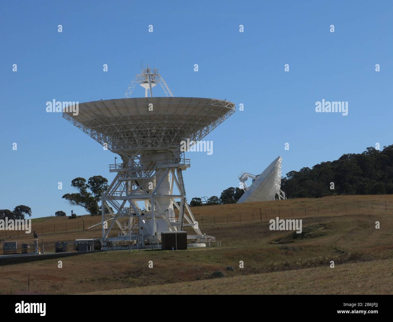 Space antenna hi-res stock photography and images - Alamy