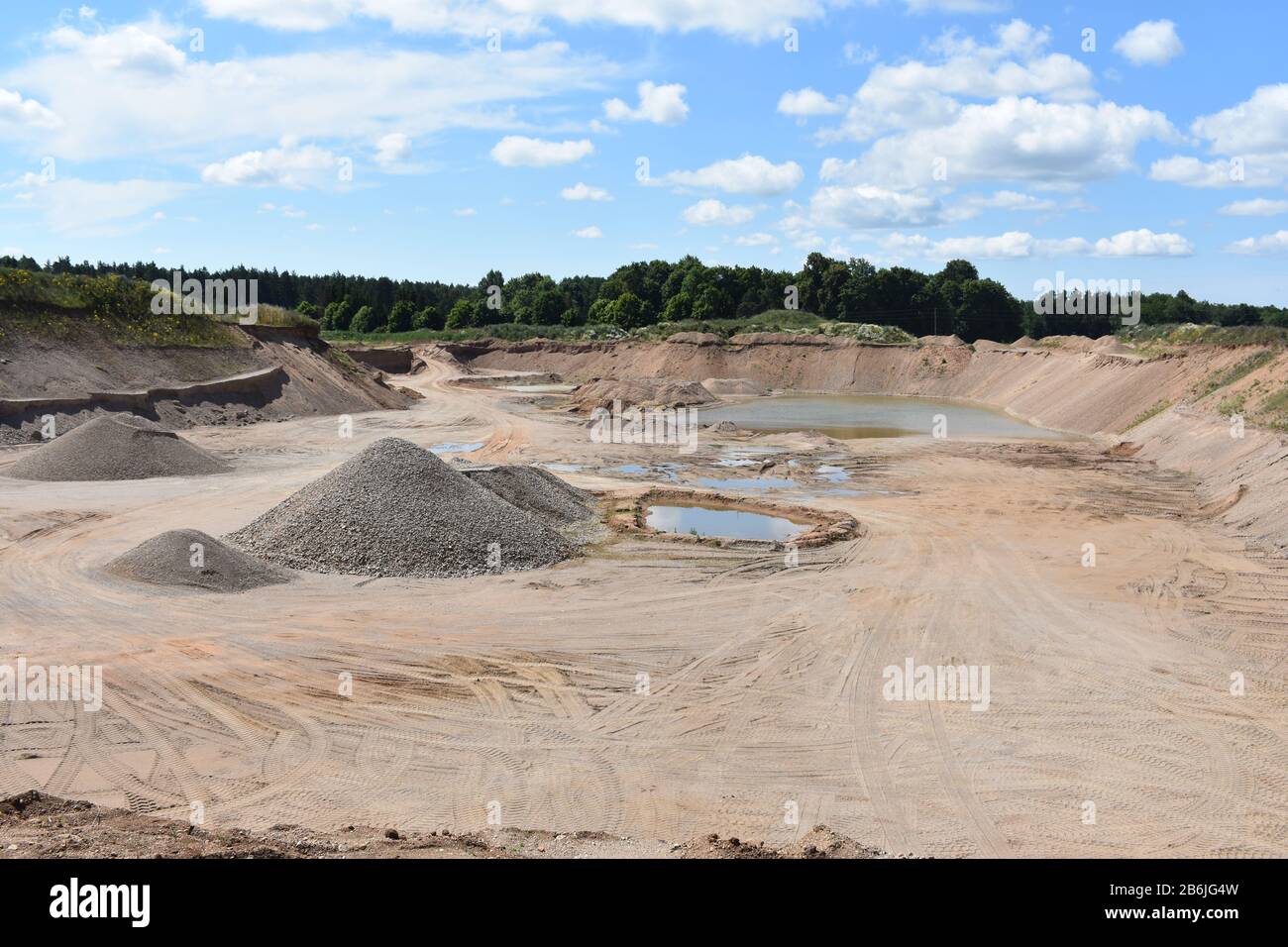 Abandoned sand quarry blue water hi-res stock photography and images ...