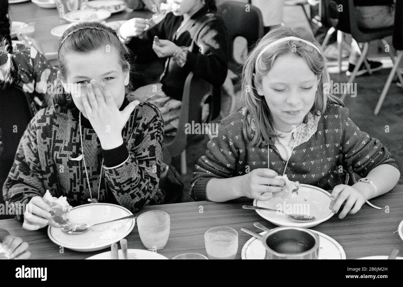 1980s school children uk hi-res stock photography and images - Alamy