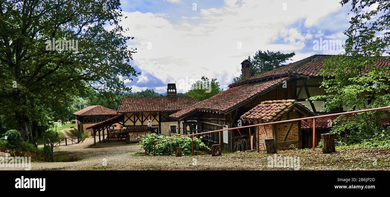 Old french barns hi-res stock photography and images - Alamy