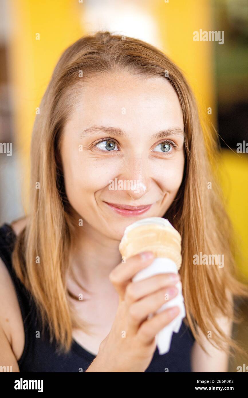Girl making ice cream hi-res stock photography and images - Alamy