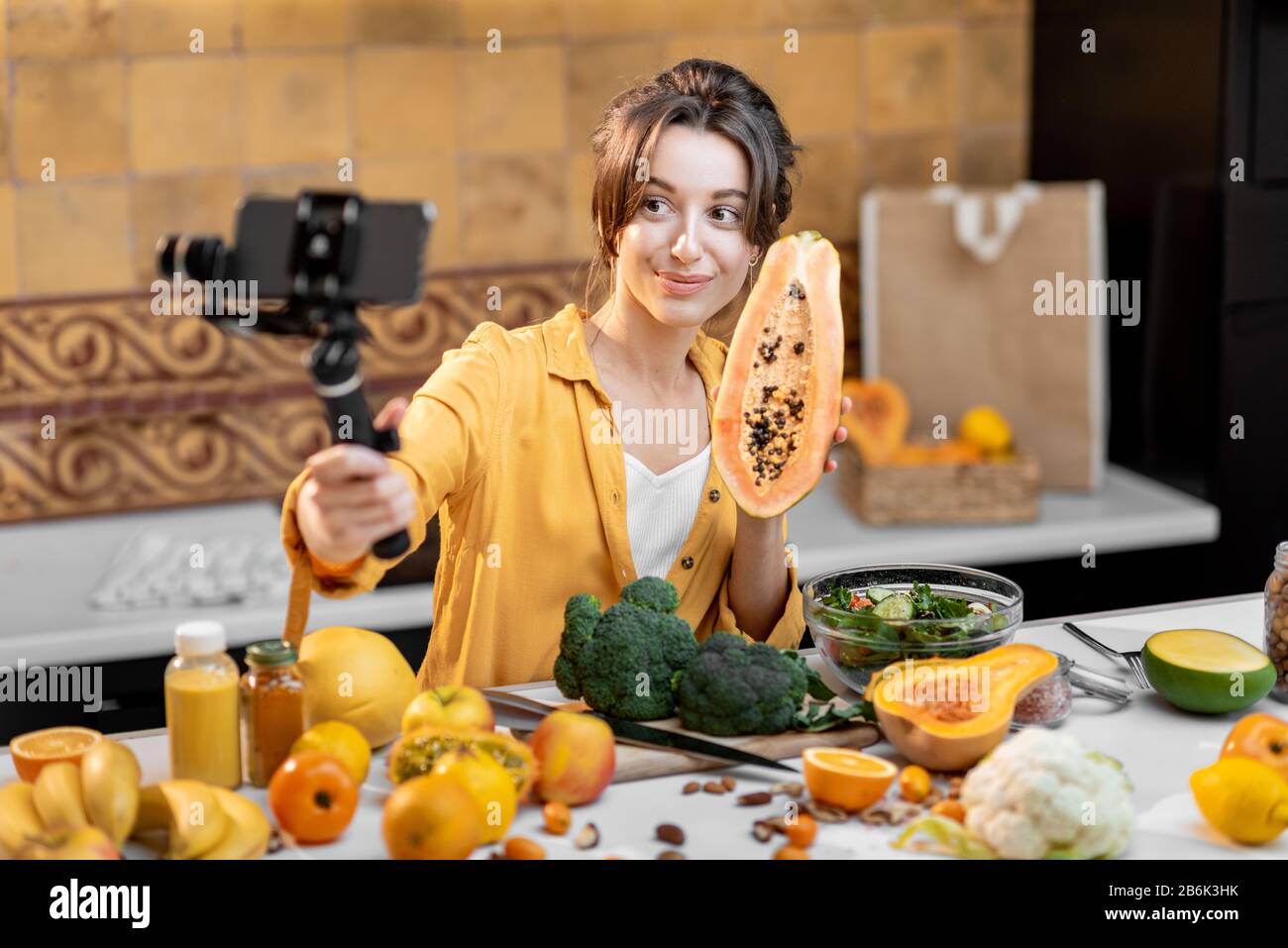 Social media food influencer hi-res stock photography and images - Alamy