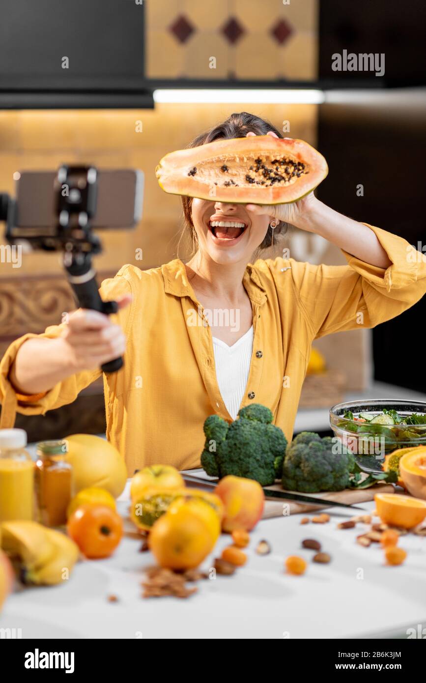 Social media food influencer hi-res stock photography and images - Alamy