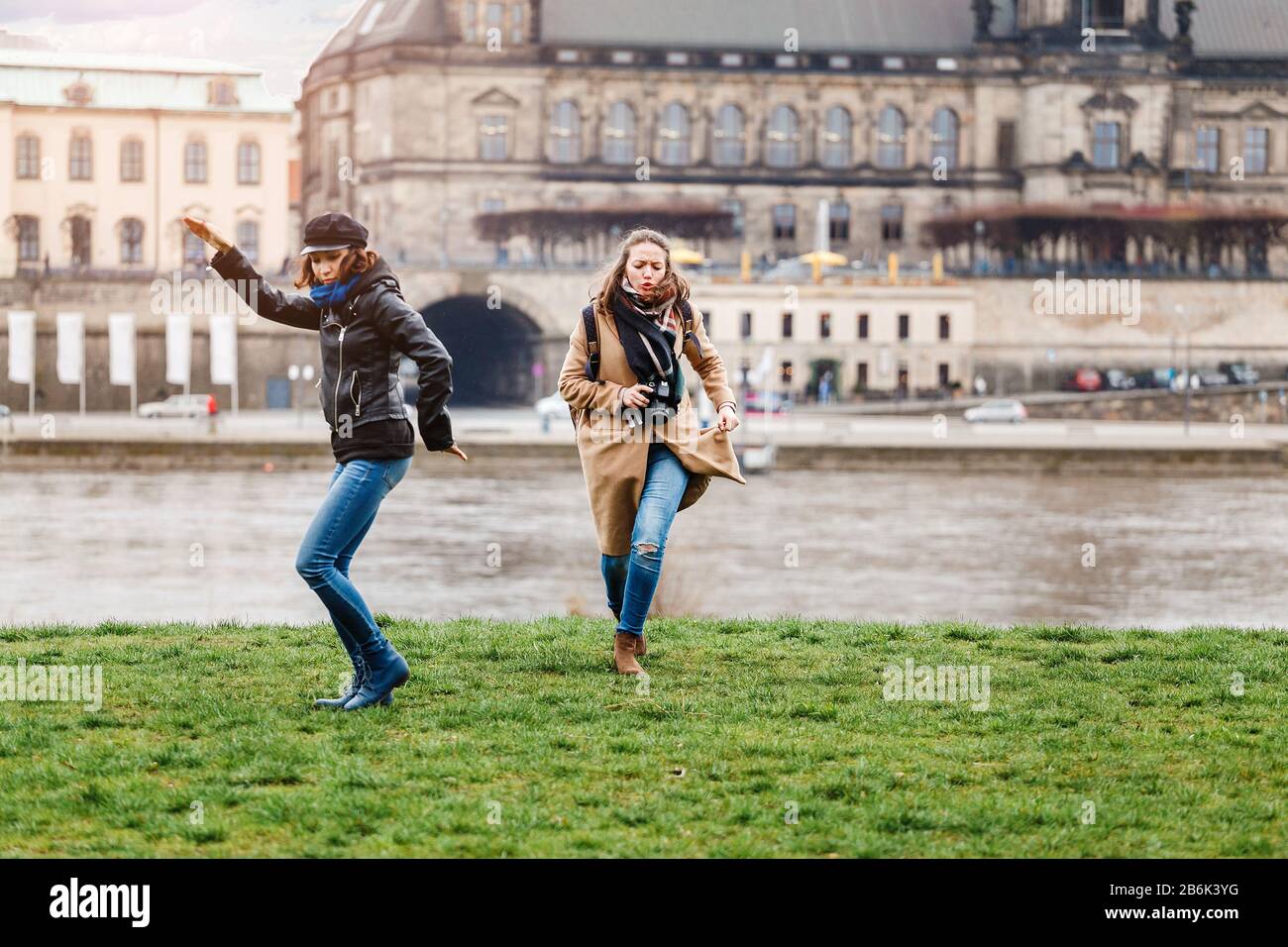 Happy beautiful girl paris town hi-res stock photography and images - Alamy