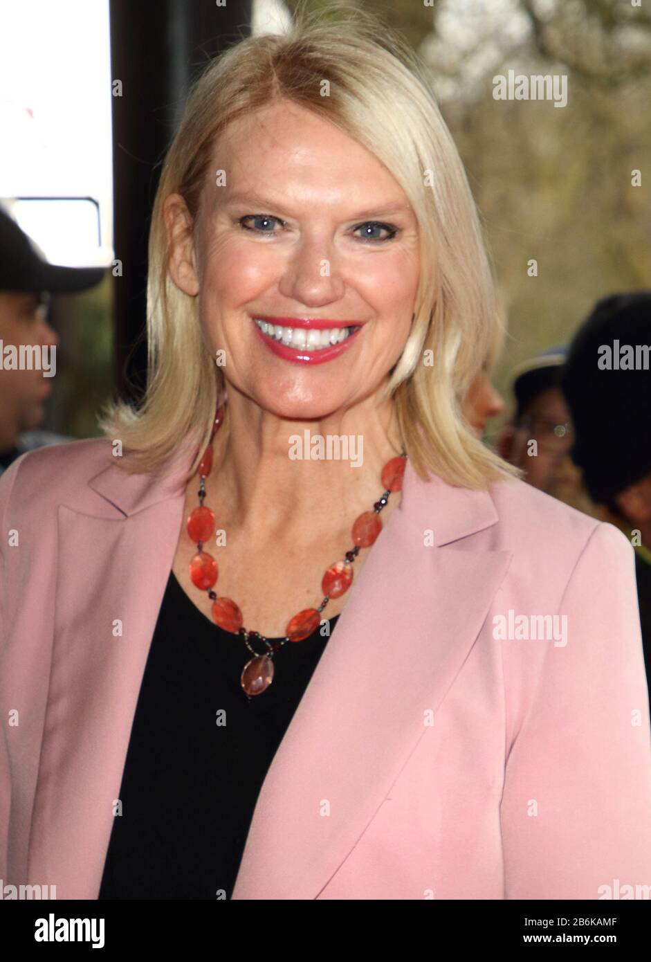 Anneka rice 2020 hi-res stock photography and images - Alamy