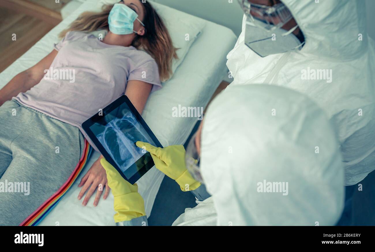 Chest xray patient lungs hi-res stock photography and images - Alamy