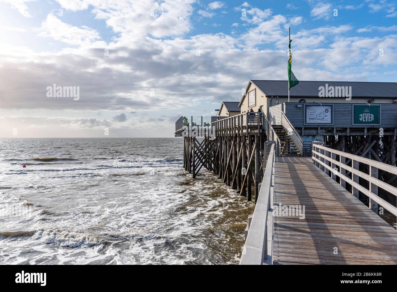 Stilt bridge hi-res stock photography and images - Alamy